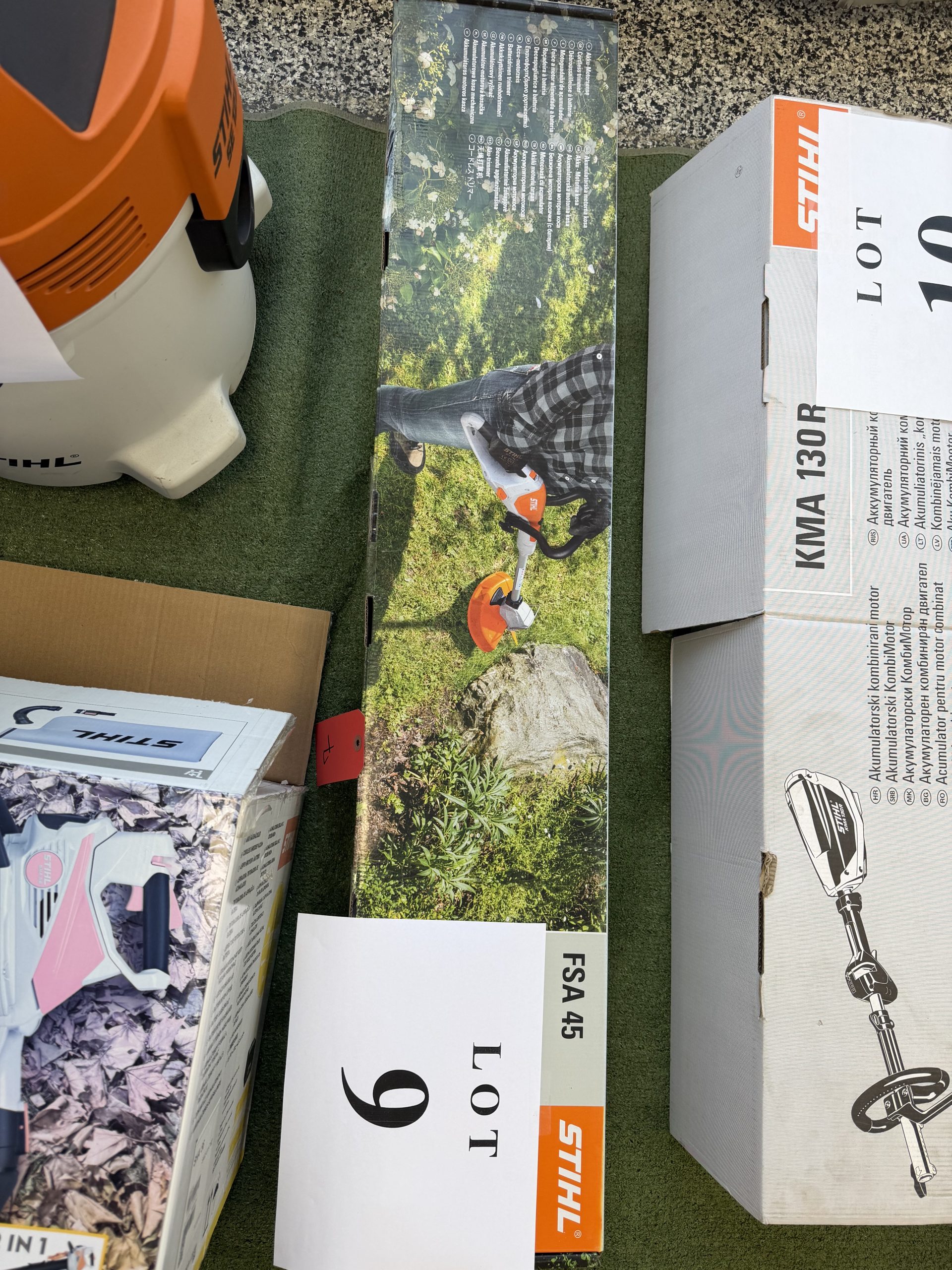 Lot 9- Coupe bordure Stihl avec batterie intégré FSA 45 - Asselin-Boutet